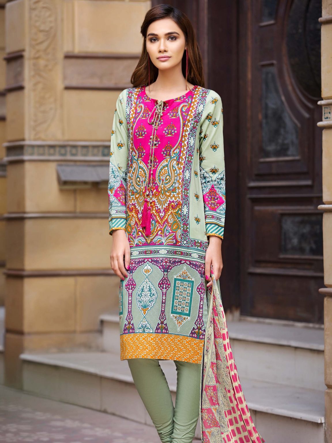 Beautiful blue printed unstitched Pakistani pret wear by Limelight ...