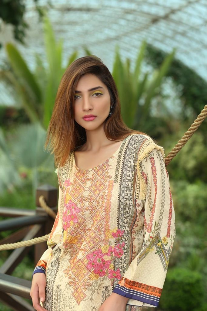 Beautiful Blue Pakistani Dresses by Paras Clothing Eid Collection 2018 ...