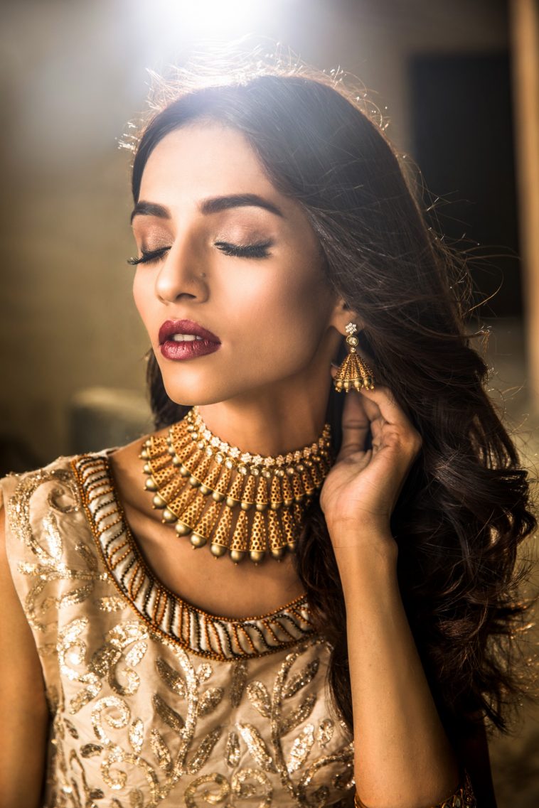 Radiant ivory silk bridal Pakistani lehanga dress by Sanober Azfar ...