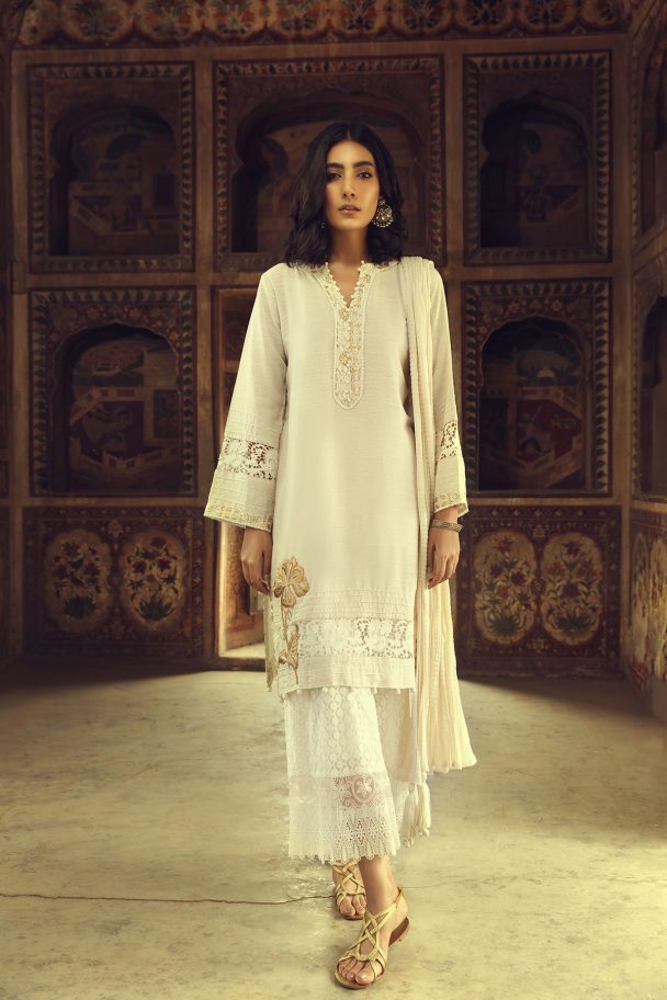 Beautiful off white three piece Pakistani silk suit by Ammara Khan ...