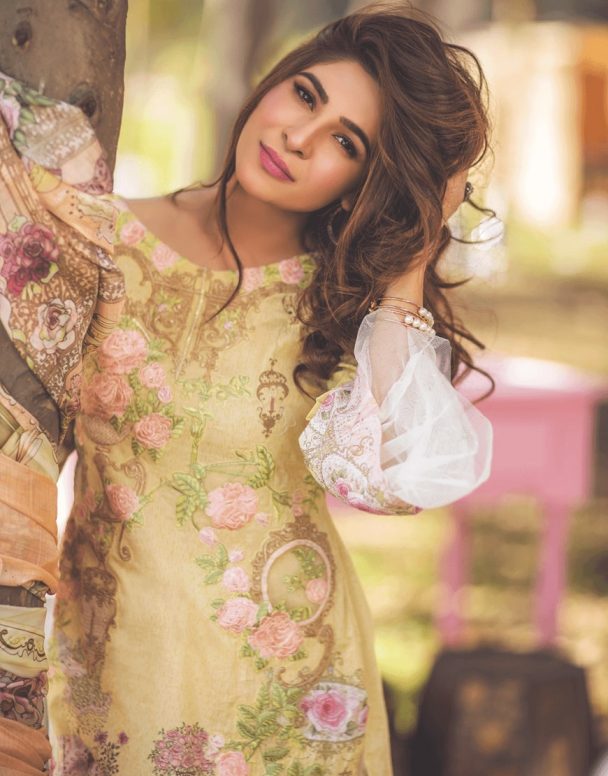 9 Beautiful Pakistani Lawn Suits by Rang Rasiya Summer Collection 2019 ...